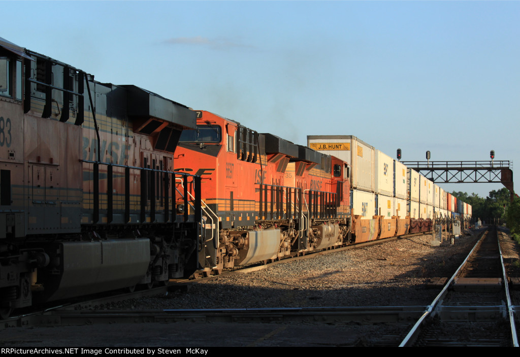 BNSF 6697